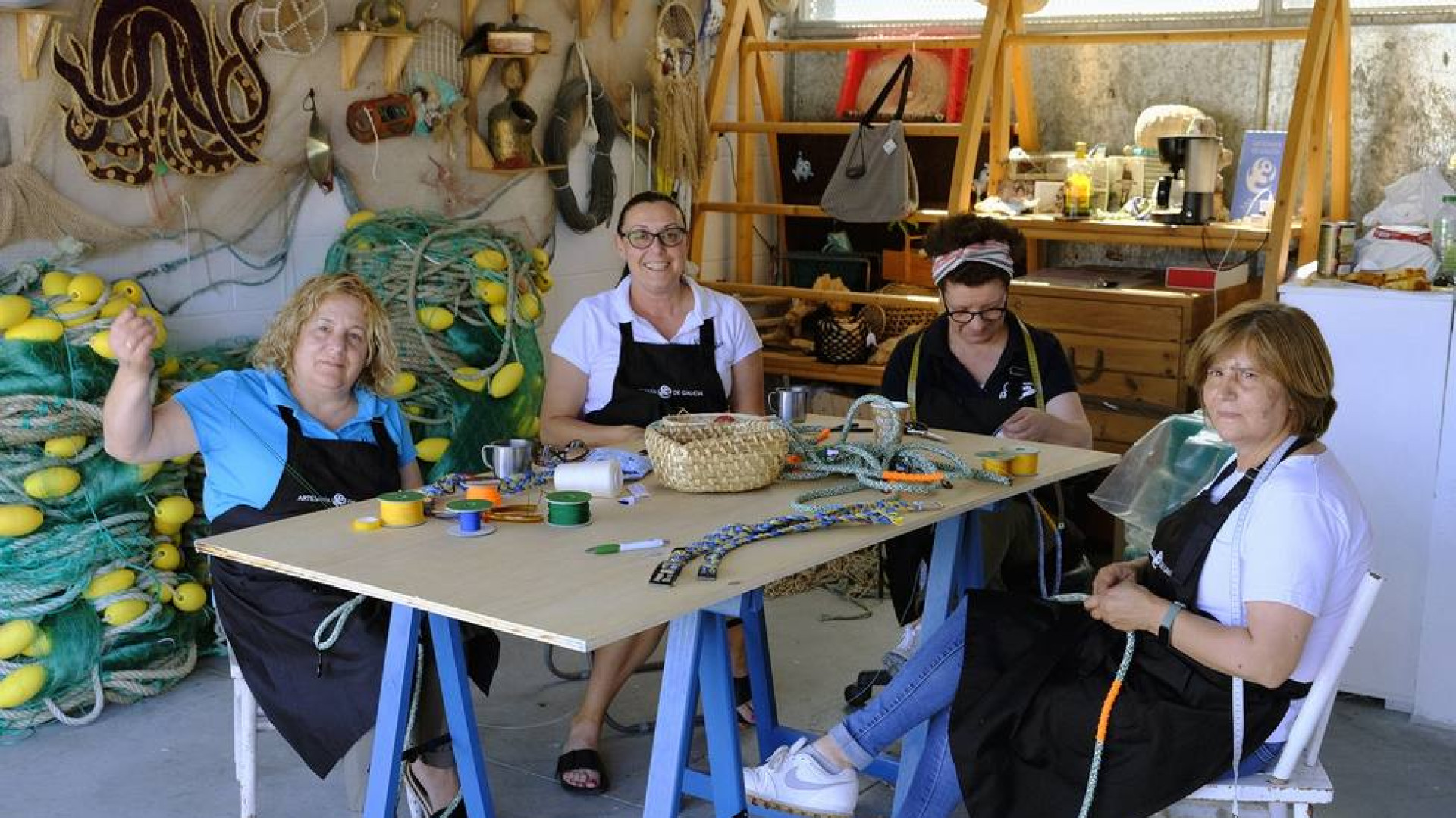 O proxecto Enredadas introduce o oficio das redeiras artesás galegas no ...