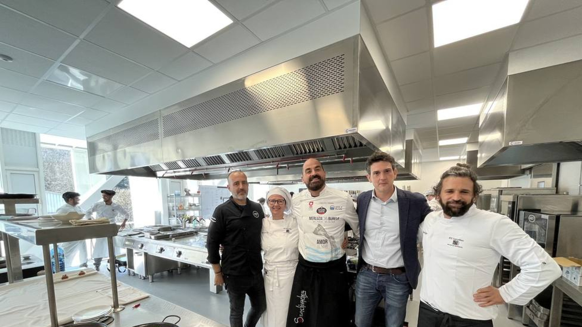 Os chefs lucenses Álex Méndez e Pablo Vila volven á Escola de Sanxillao para impartir unha ...