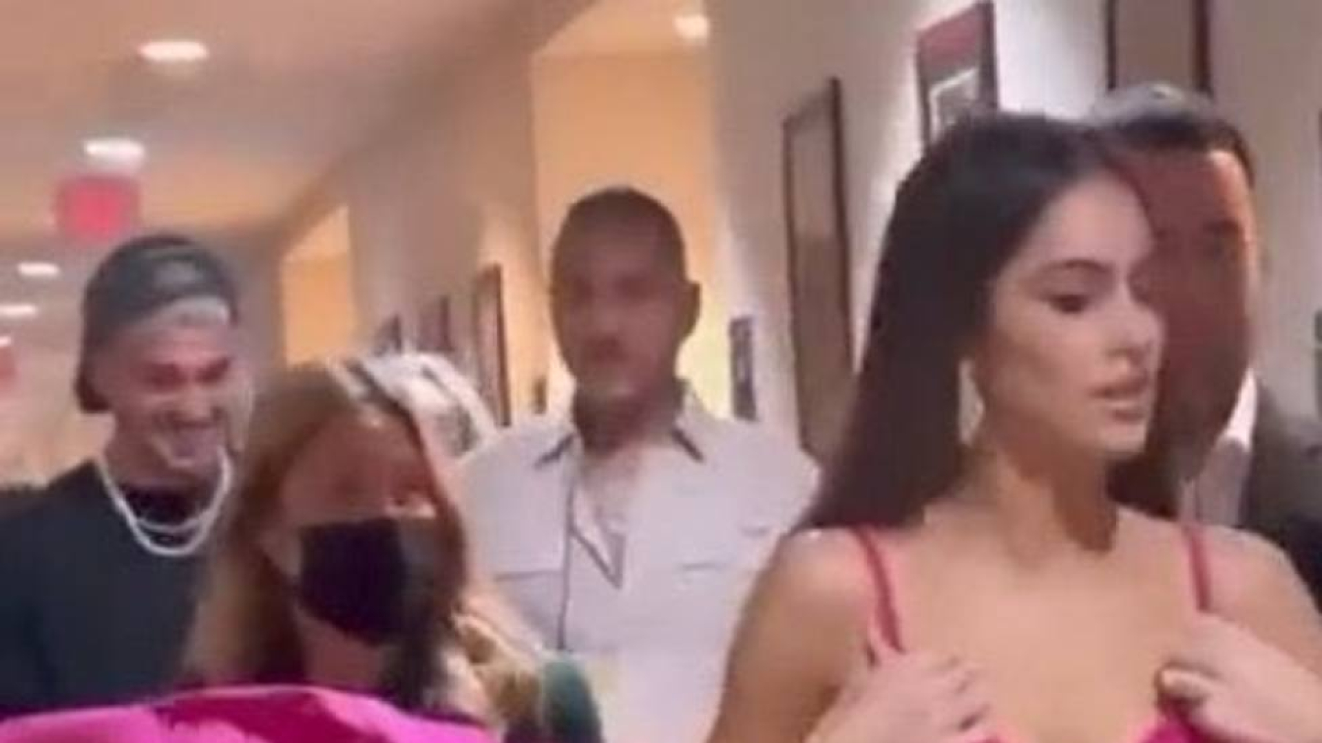 De Paul no se entrena por motivos personales, pero le cazan en la gala ...