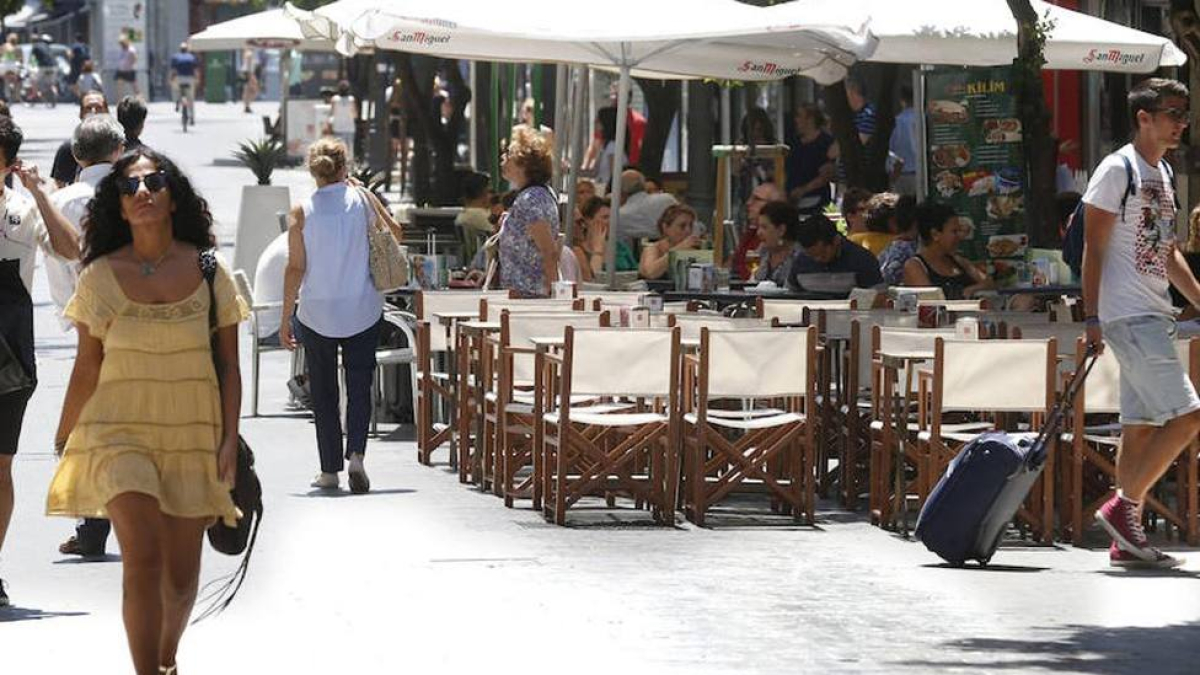 Economia habilita un teféfono para resolver dudas de empresas y autónomos