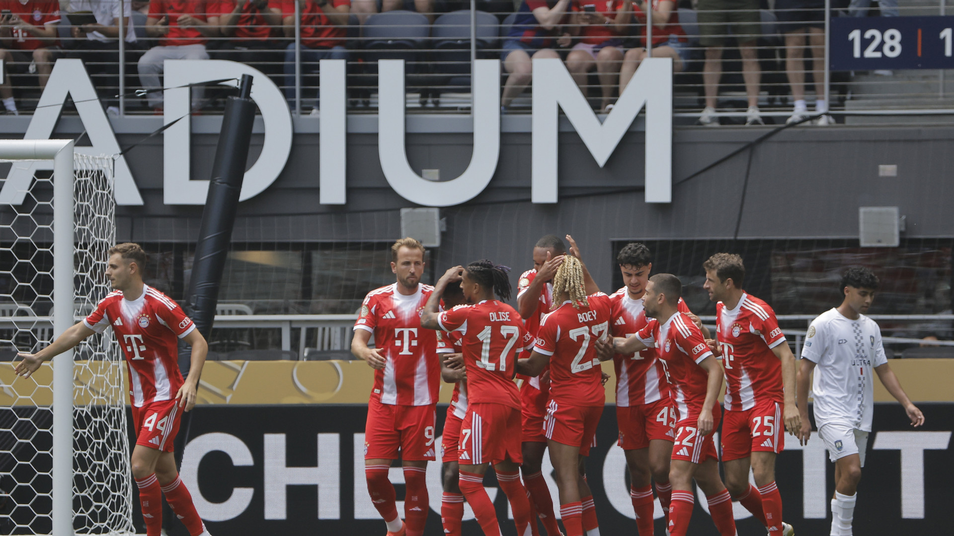 El Bayern le endosa 10 goles al Auckland City en su debut en el Mundial ...