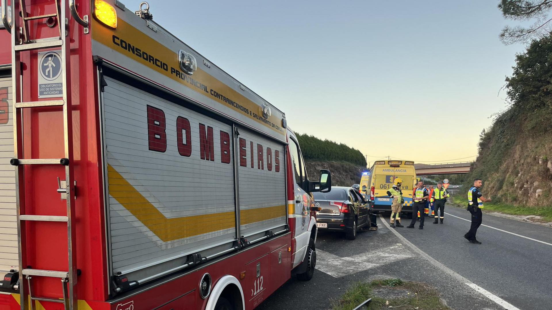 Los bomberos de los parques comarcales de A Coruña dejan de hacer horas ...