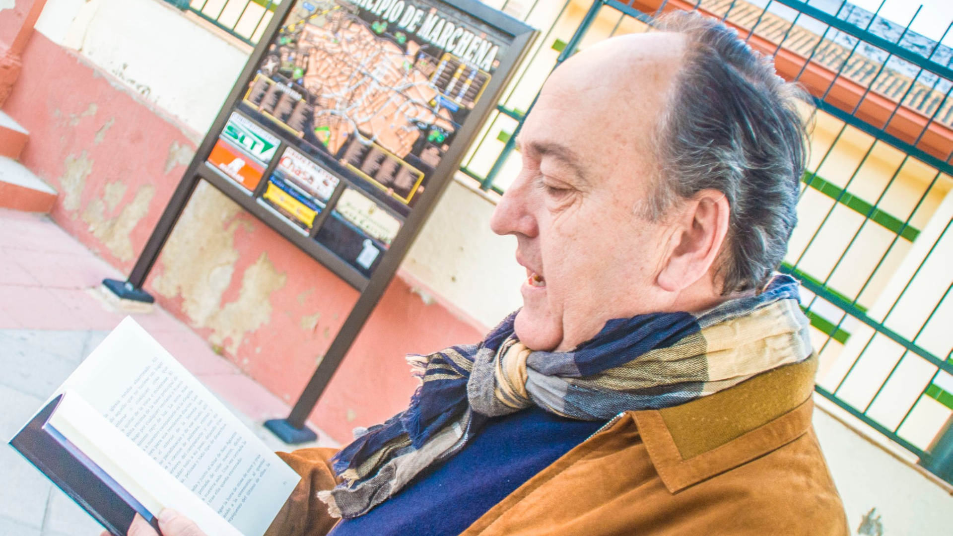 Un escritor descubre que el anuncio de la Lotería de Navidad es un ...