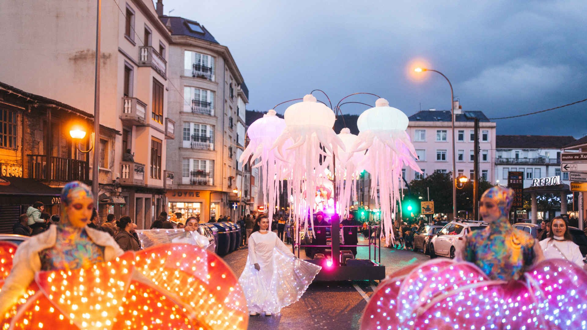 Narón recibirá a los Reyes Magos con el gran espectáculo “Un crepúsculo ...