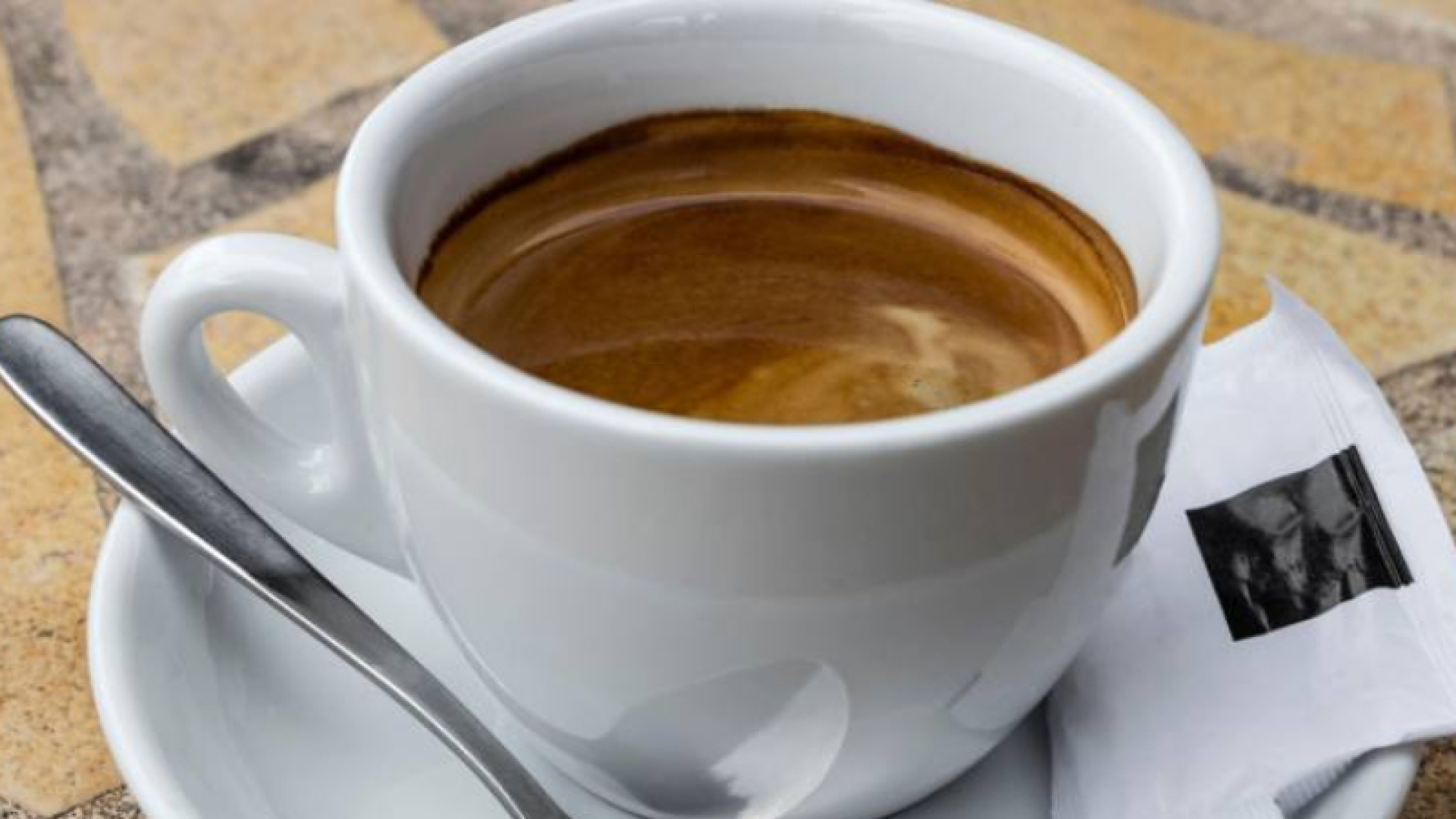 "Tomo 4 cafés con leche diarios. Son 3.000 euros al año de gasto". El ...